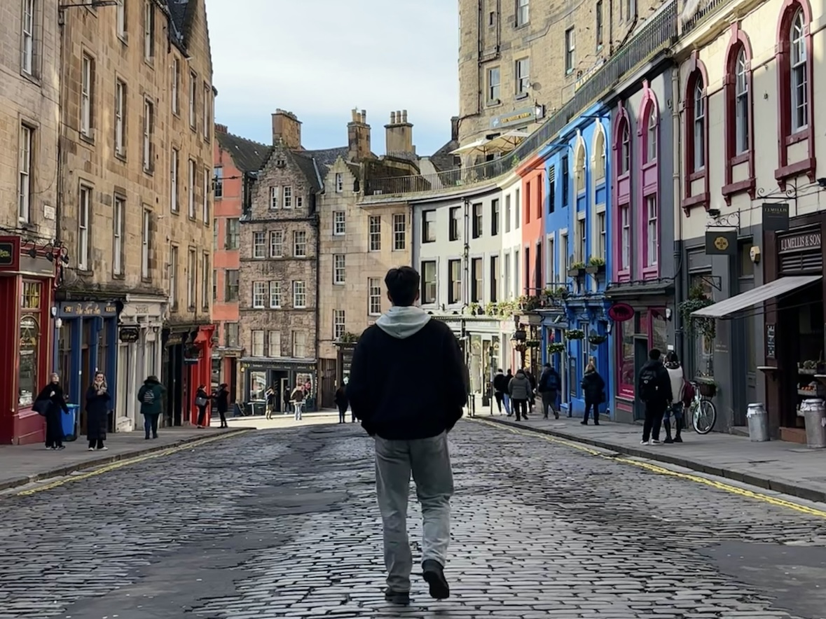 NewsRoom Exclusive >